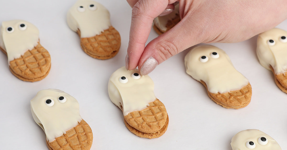 Recipe: Peanut BOOtter Ghost Cookies – Sarris Candies